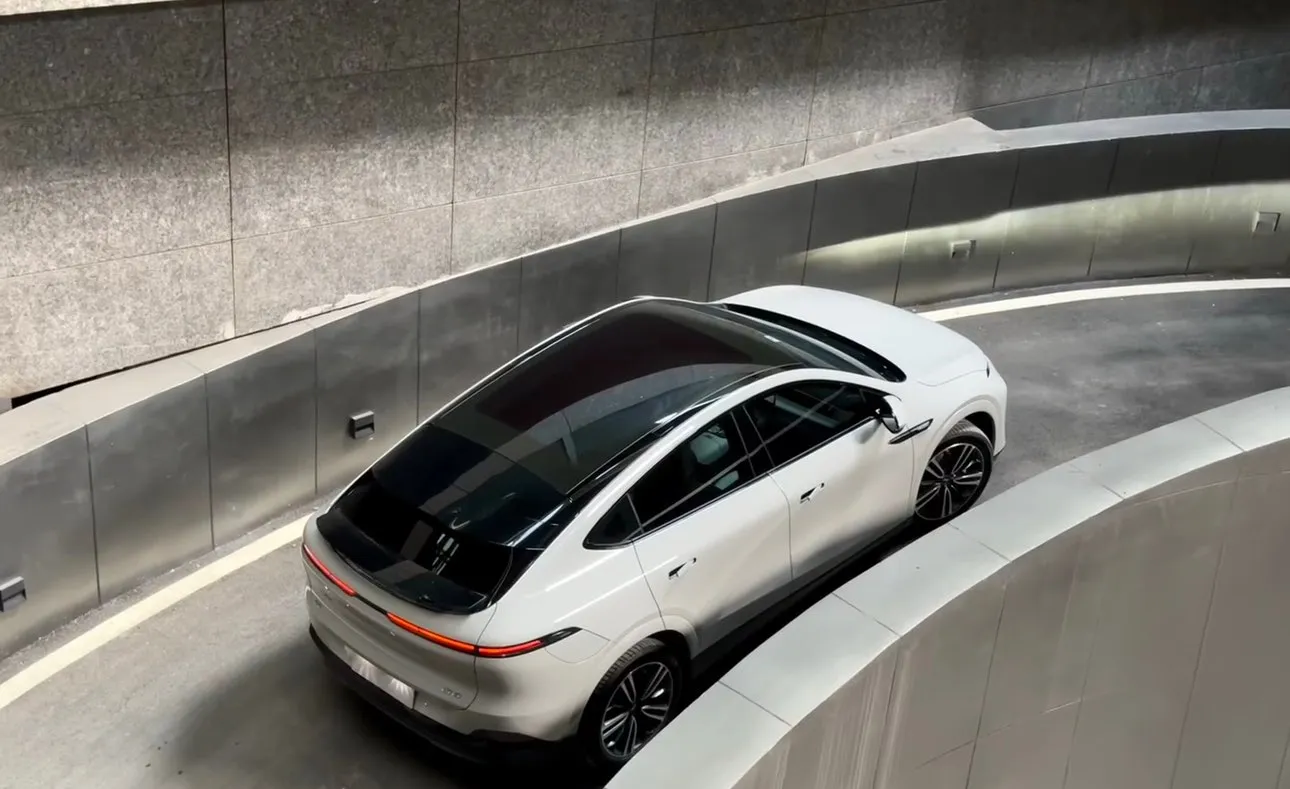 小鹏G9与ES6：选择和感悟G6是普及未来代步先驱