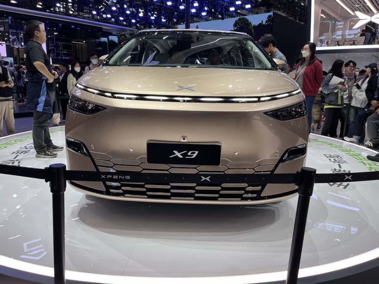 Captain请上车！广州车展终于感受了一把X9大沙发