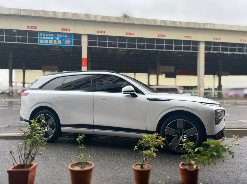 小鹏G9：50万内最好的SUV，驾控舒适赶超X5